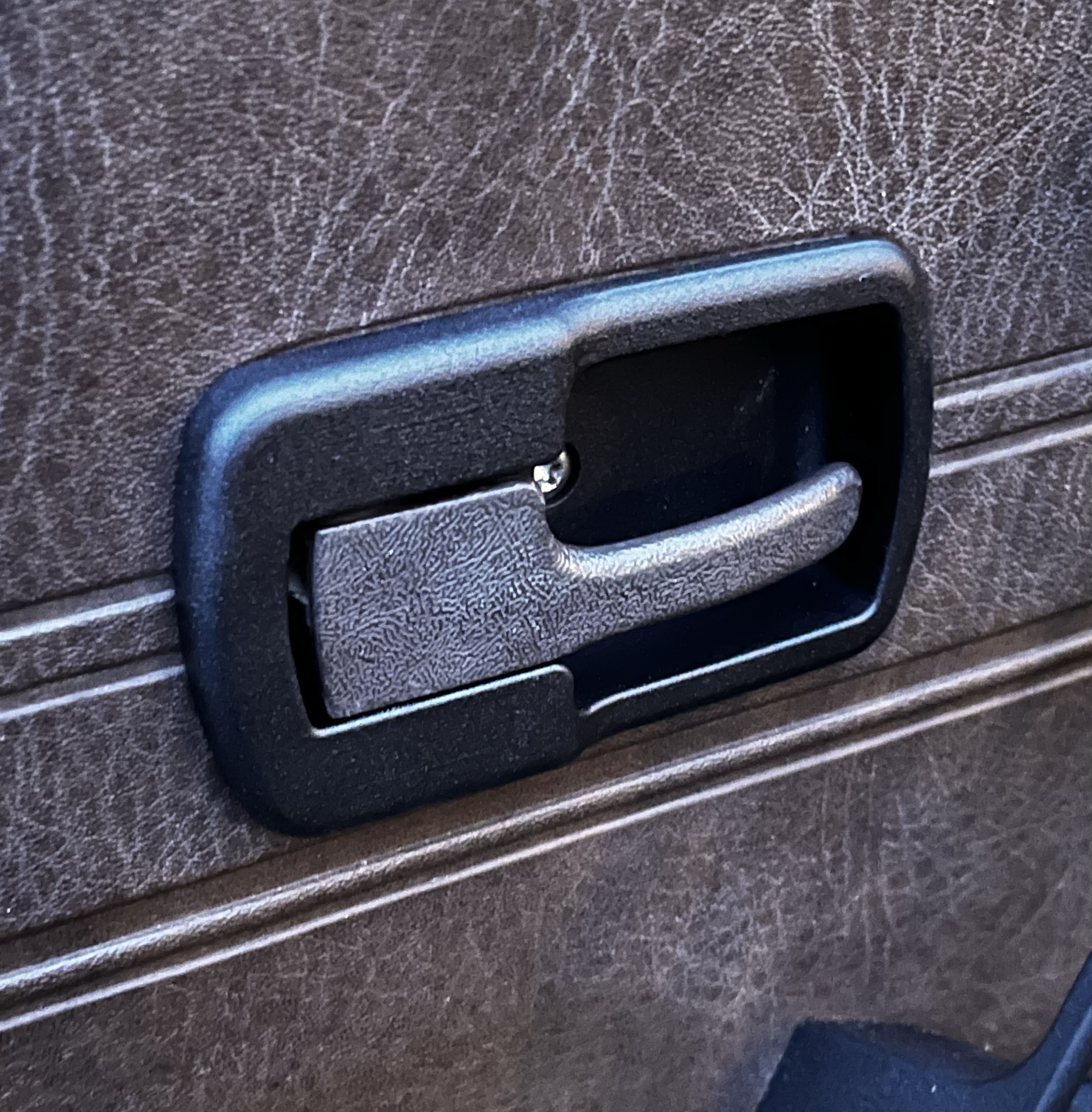 Vanagon – front door, inside release surround | shooftie
