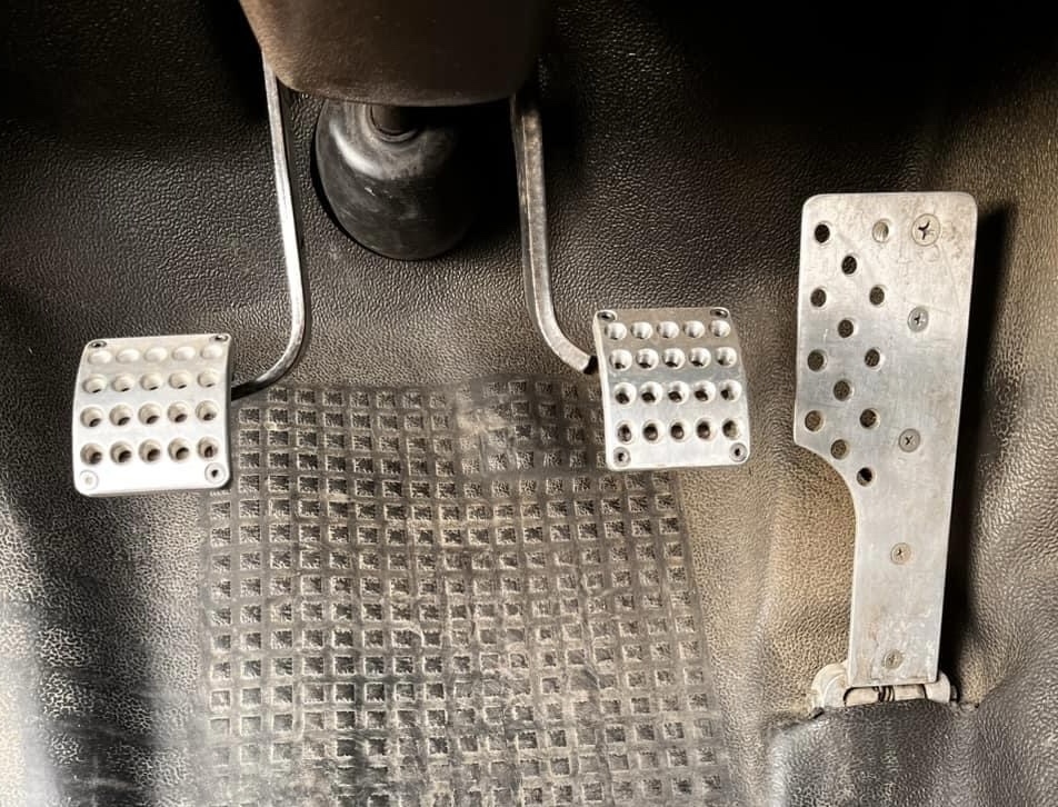 Vanagon – brake pedal pads | shooftie